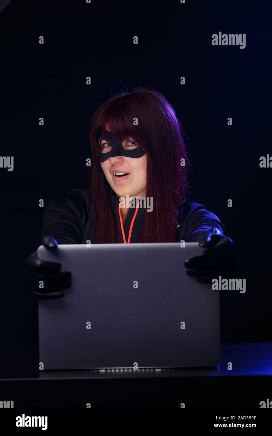 Hacker young hi-res stock photography and images - Alamy