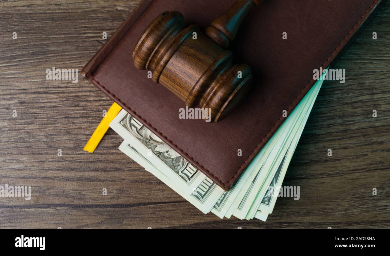Court judges usa hi-res stock photography and images - Alamy