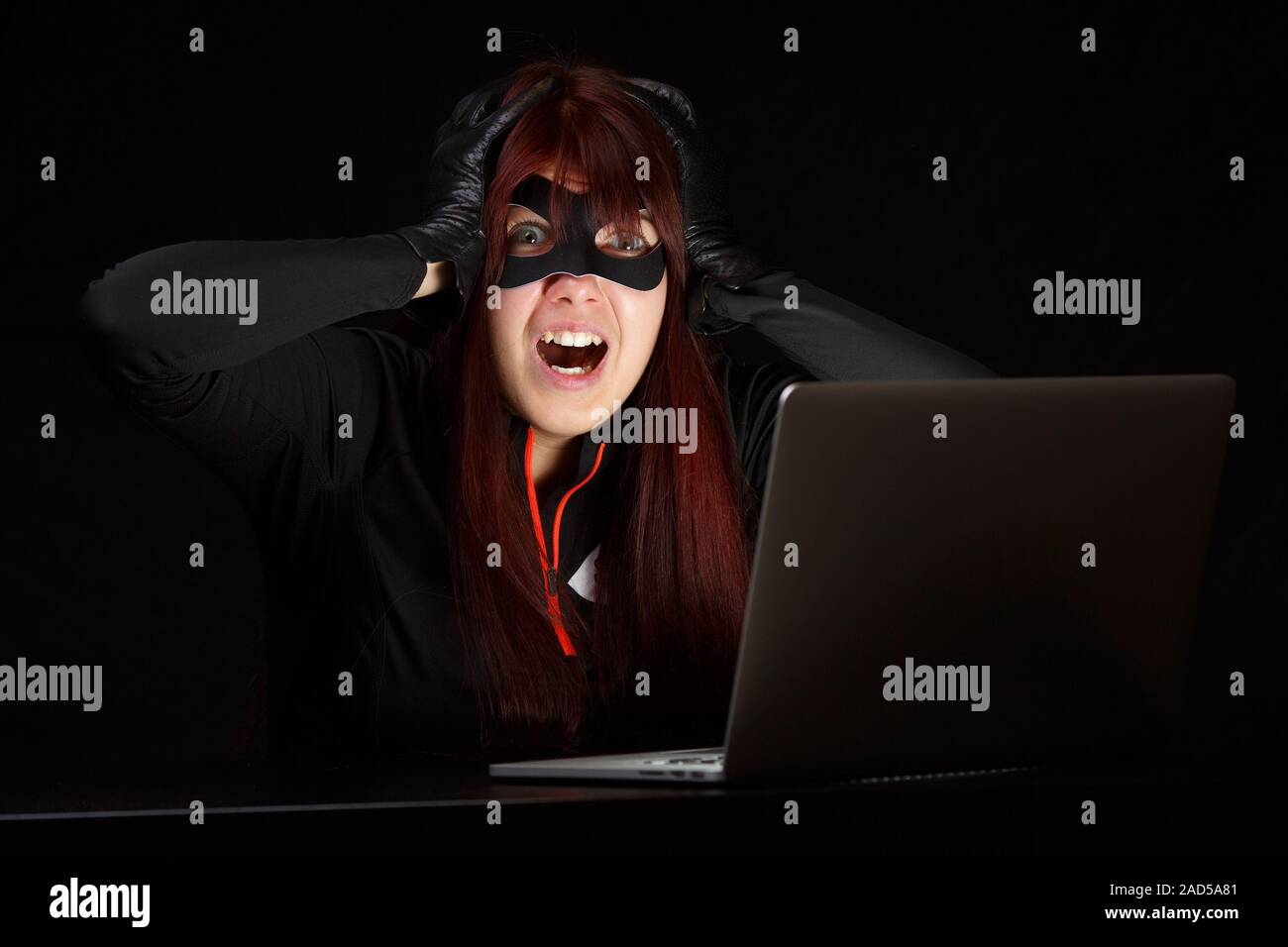 Employee computer sneaky hi-res stock photography and images - Alamy