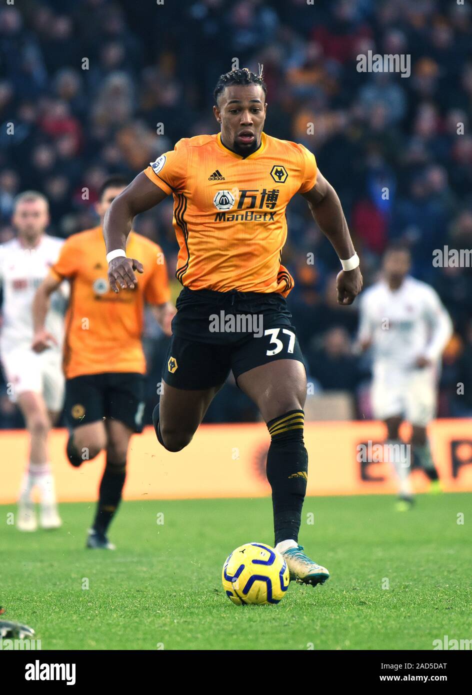 Adama traore wolverhampton wanderers hi-res stock photography and ...