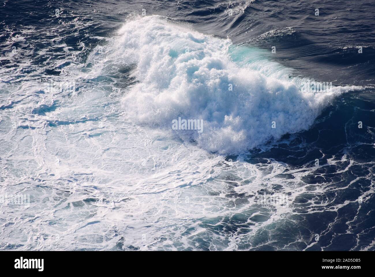 Tide in the Atlantic Ocean at Finisterre Stock Photo - Alamy