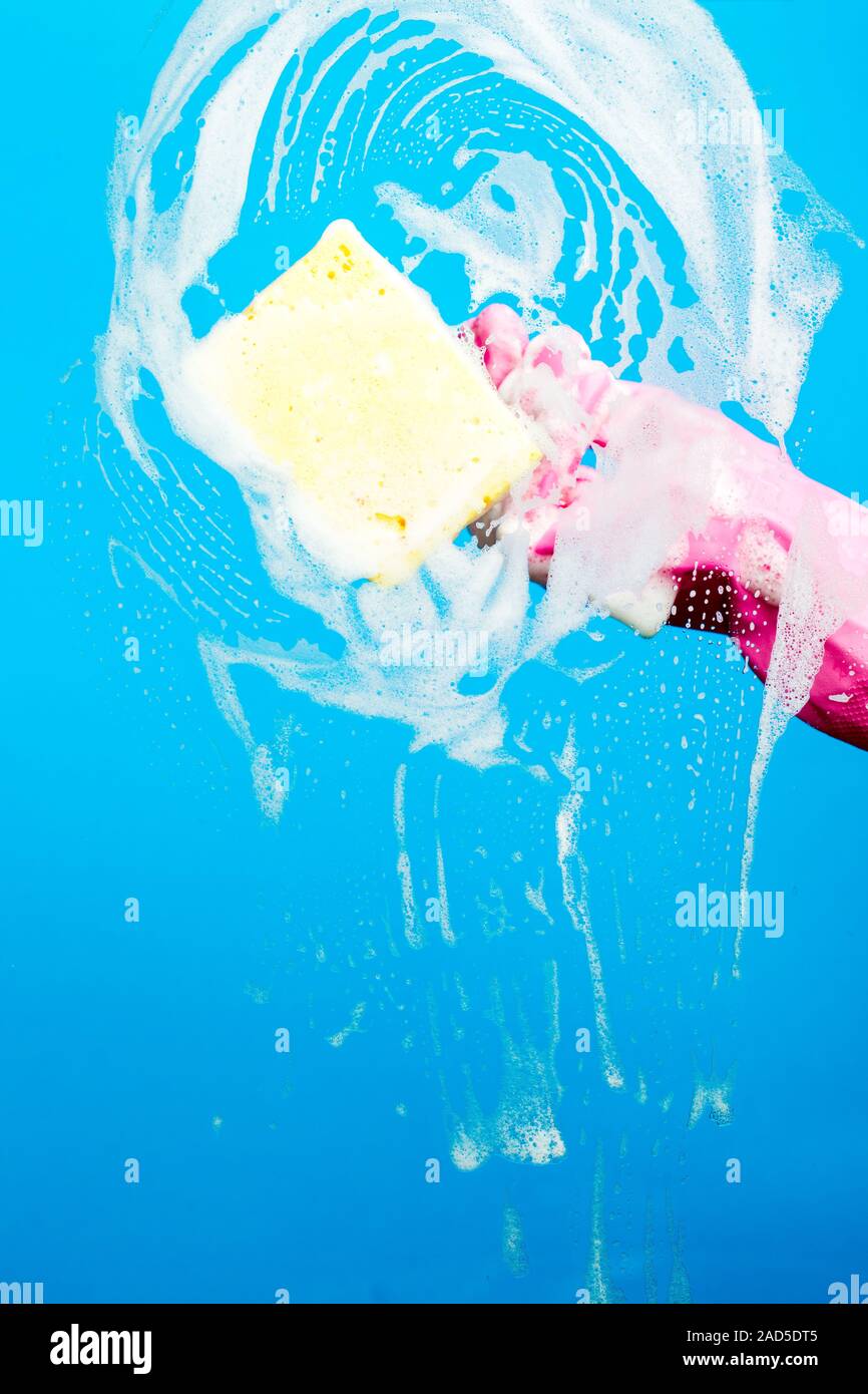 Washes window hi-res stock photography and images - Alamy