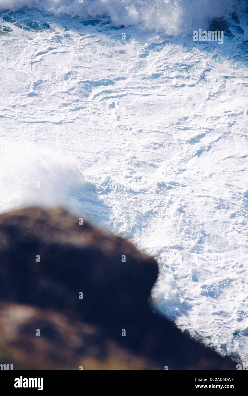Tide in the Atlantic Ocean at Finisterre Stock Photo - Alamy