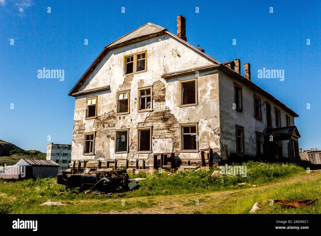 Destroyed old abandoned stone house in village Teriberka in Kolsky ...