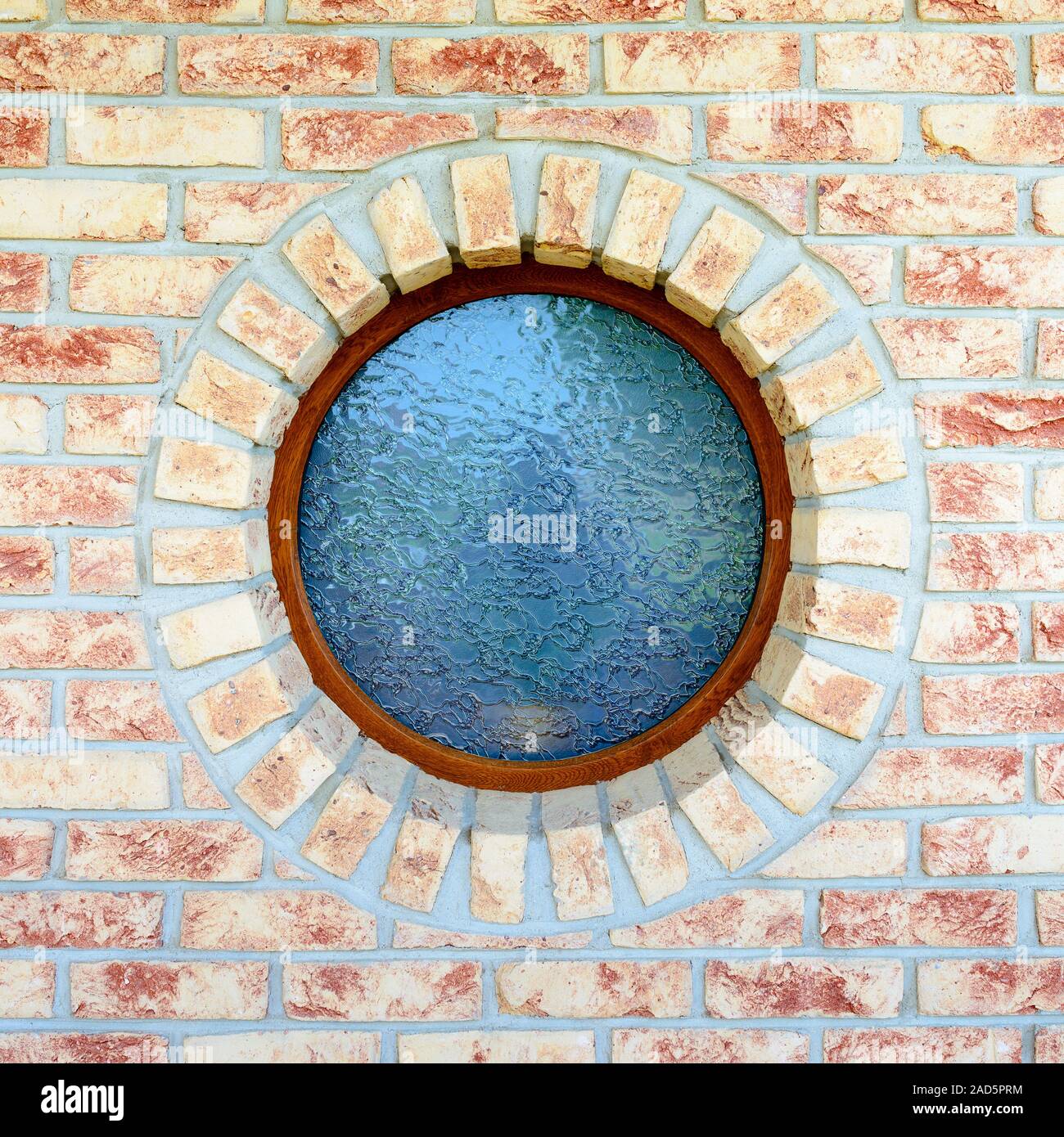Circular window brickwork hi-res stock photography and images - Alamy