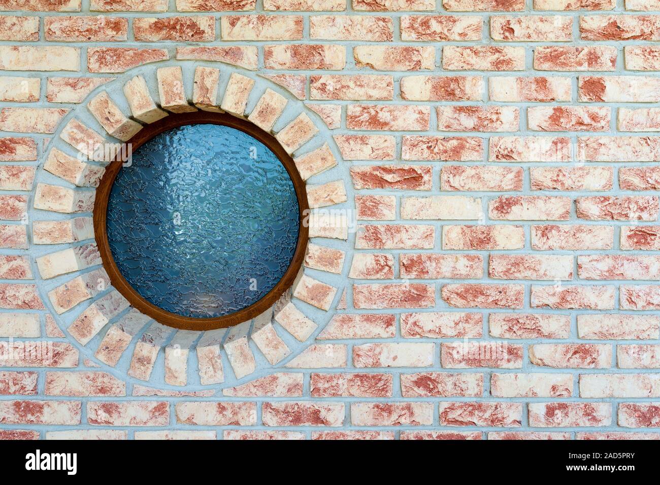 Circular window brickwork hi-res stock photography and images - Alamy
