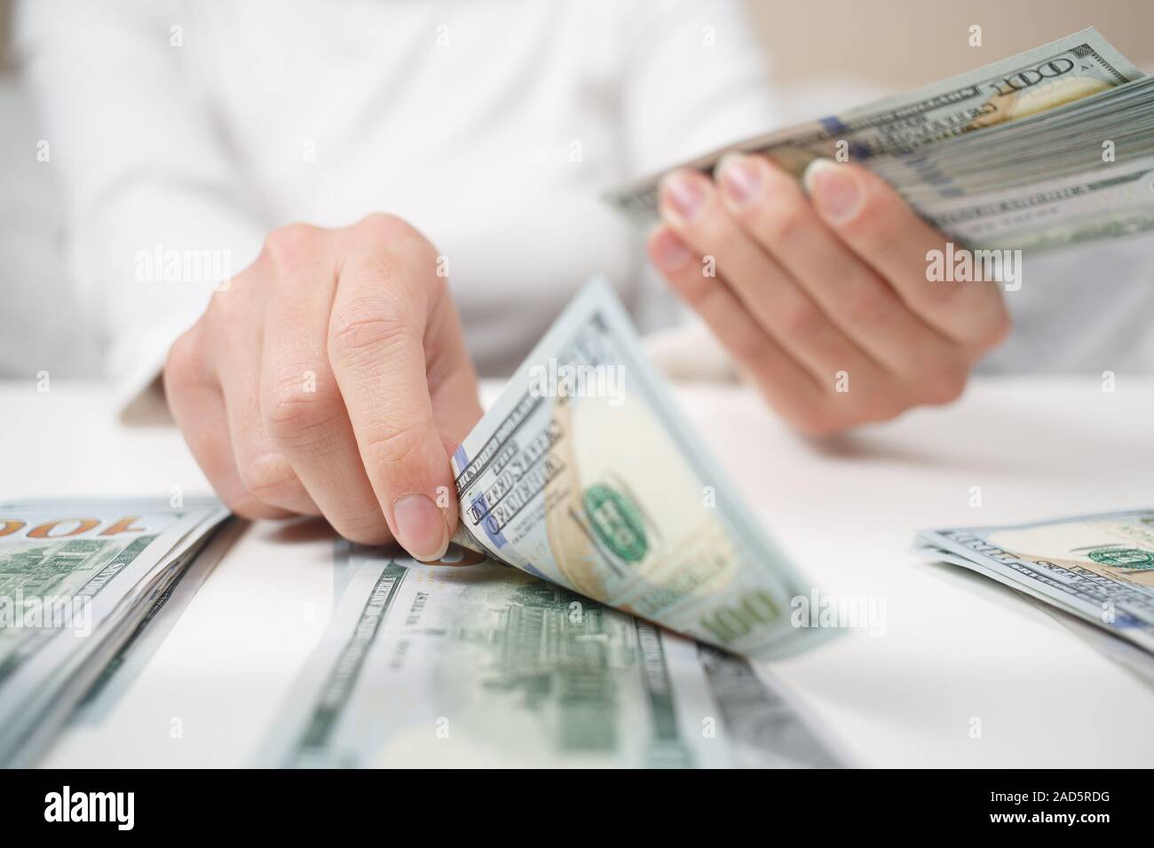 Woman money counting hi-res stock photography and images - Alamy
