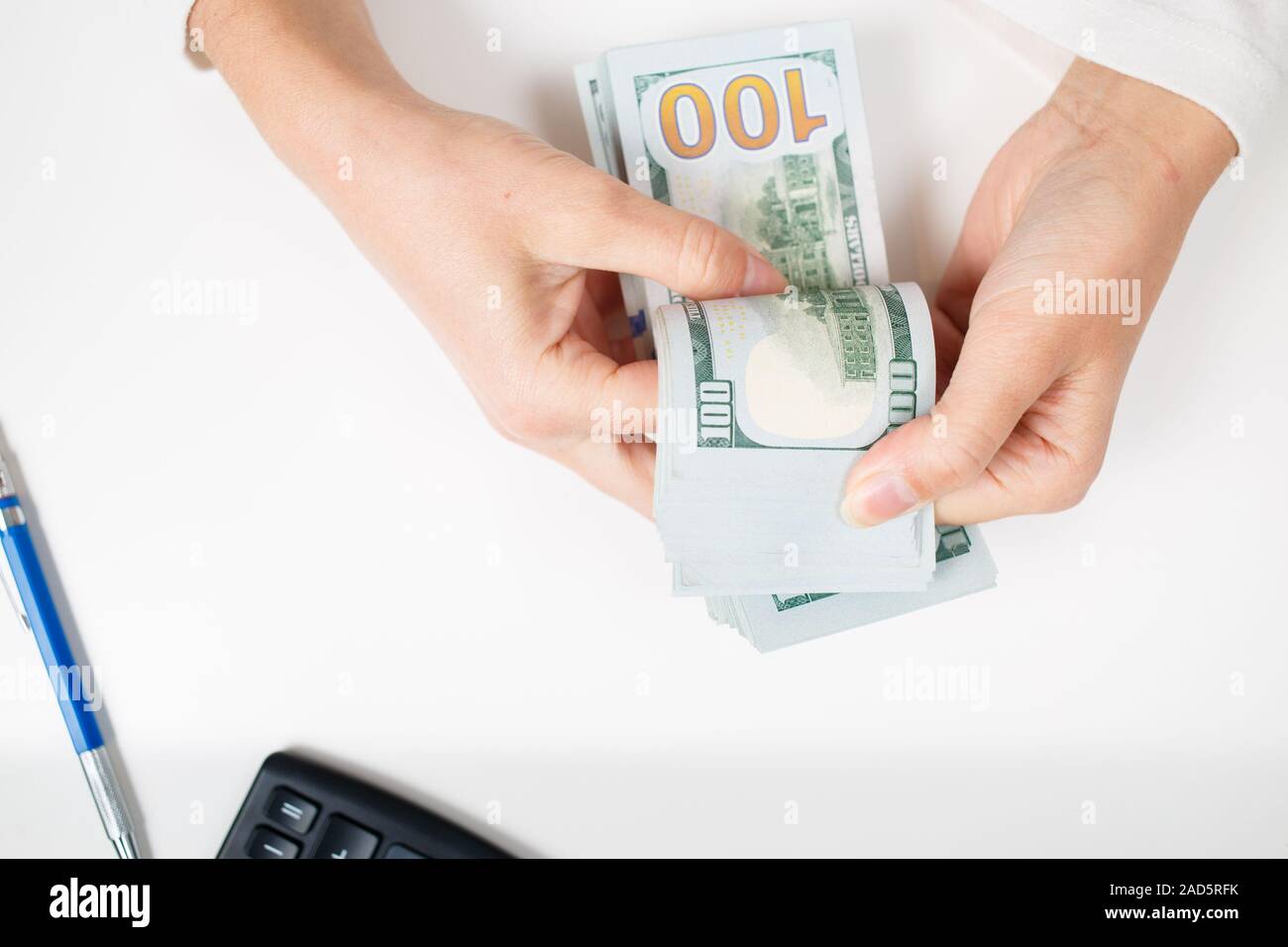 Hand gesture counting money hi-res stock photography and images - Alamy