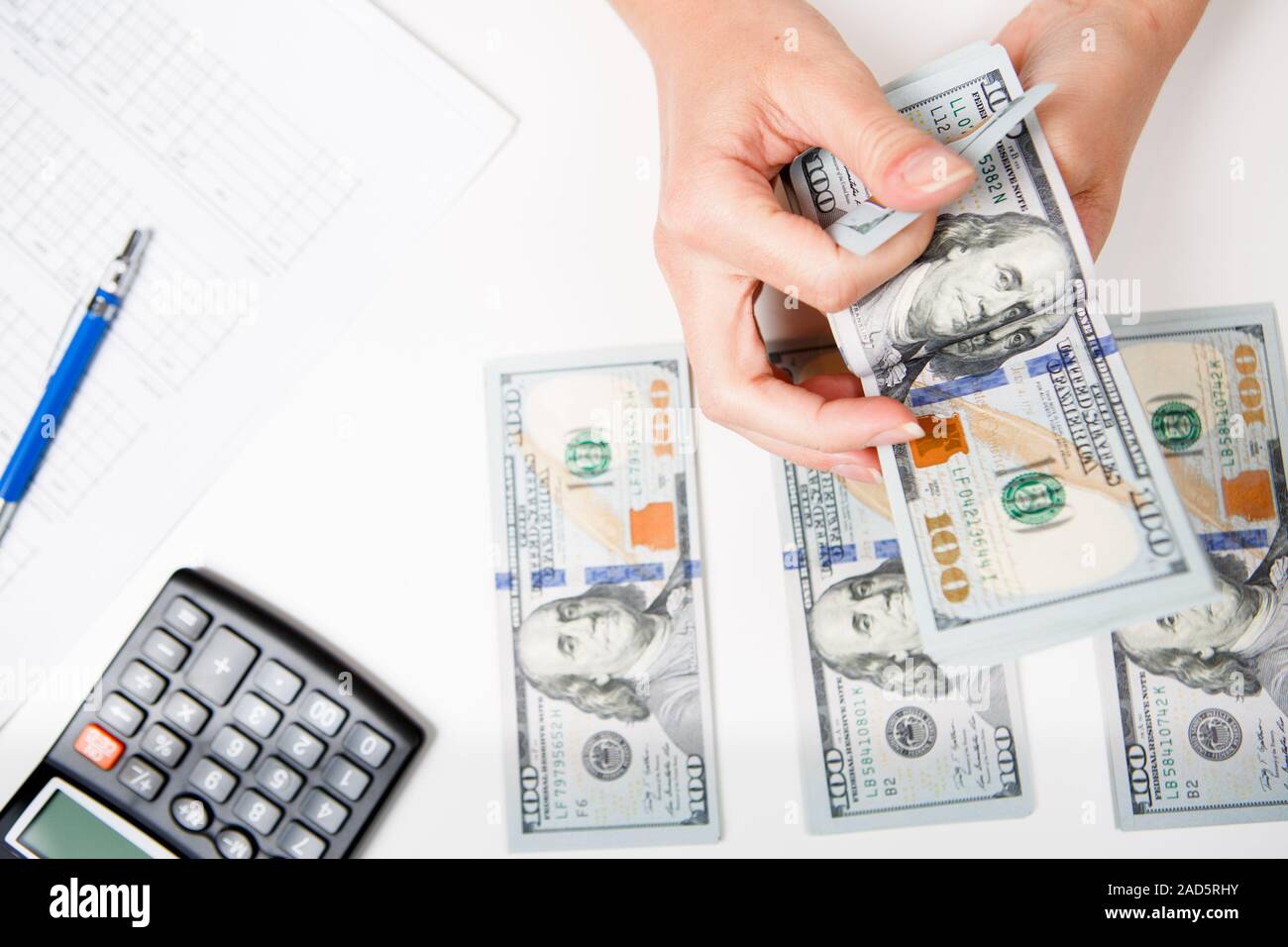 Hands counting money, close up Stock Photo - Alamy