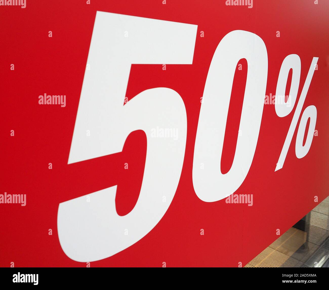 50% discount sign Stock Photo - Alamy