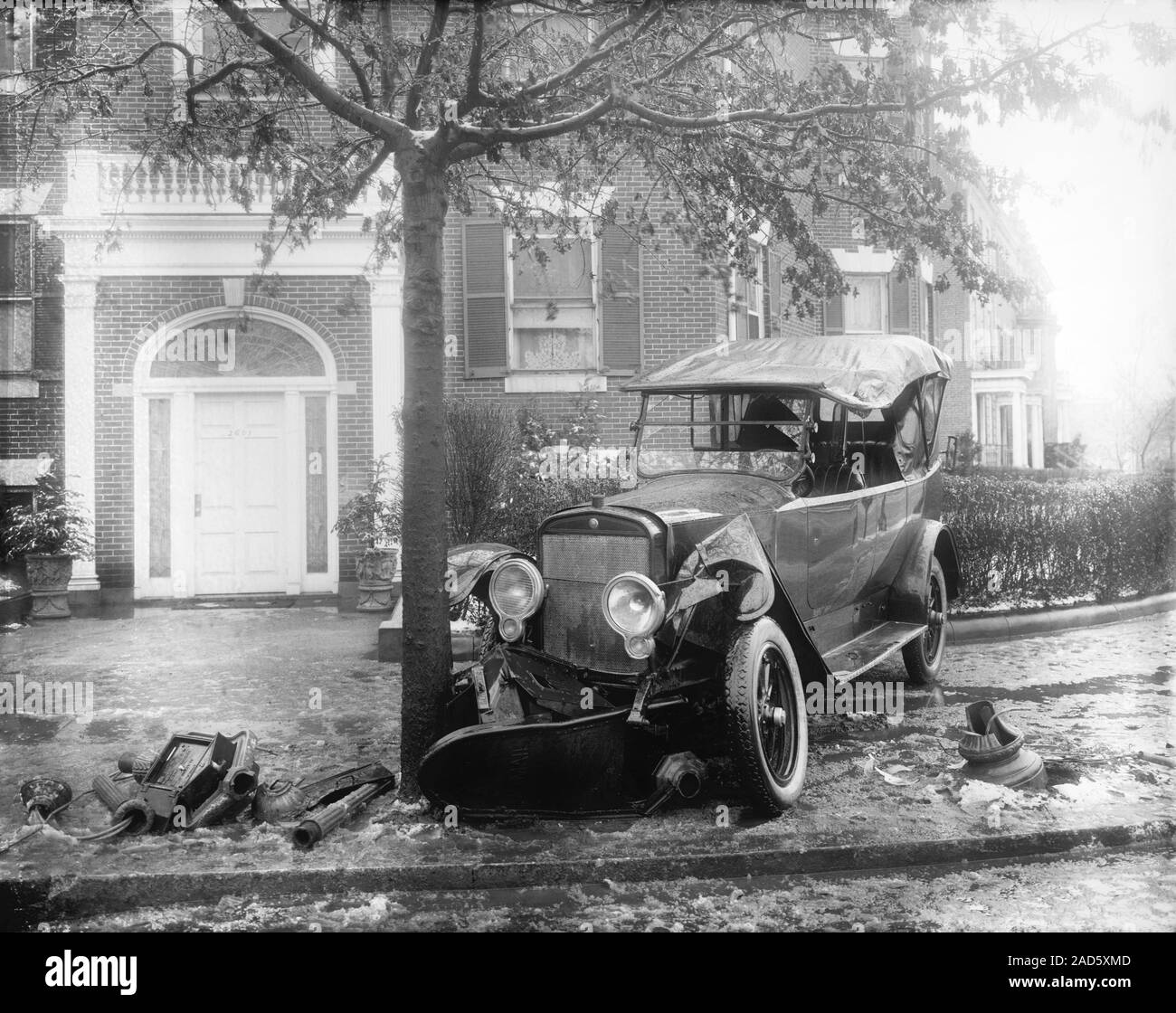 Car accident, USA, circa 1920 Stock Photo - Alamy