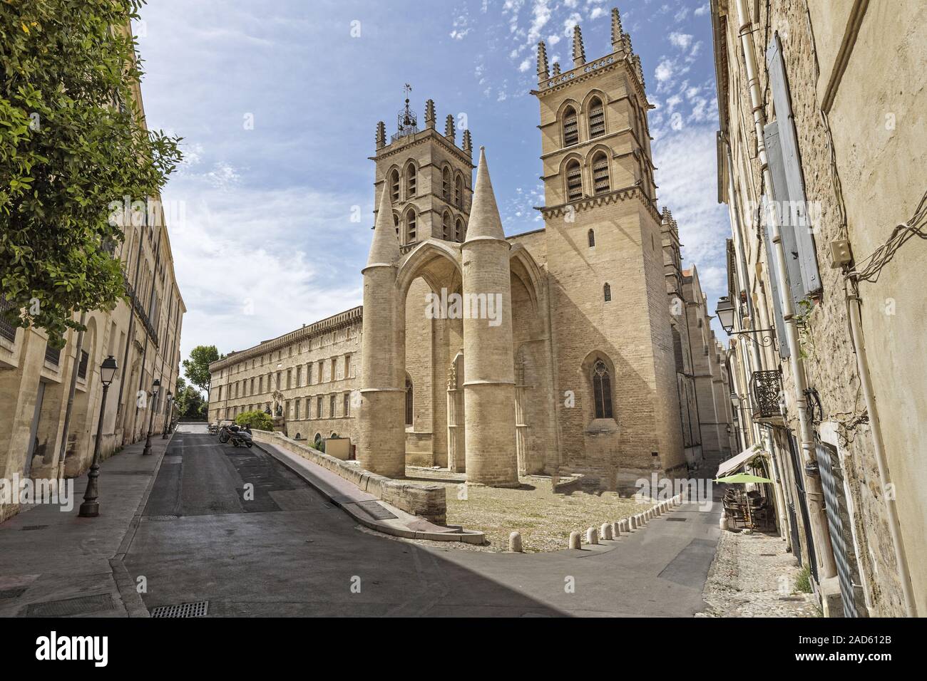 Montpellier southern france cathedral hi-res stock photography and ...