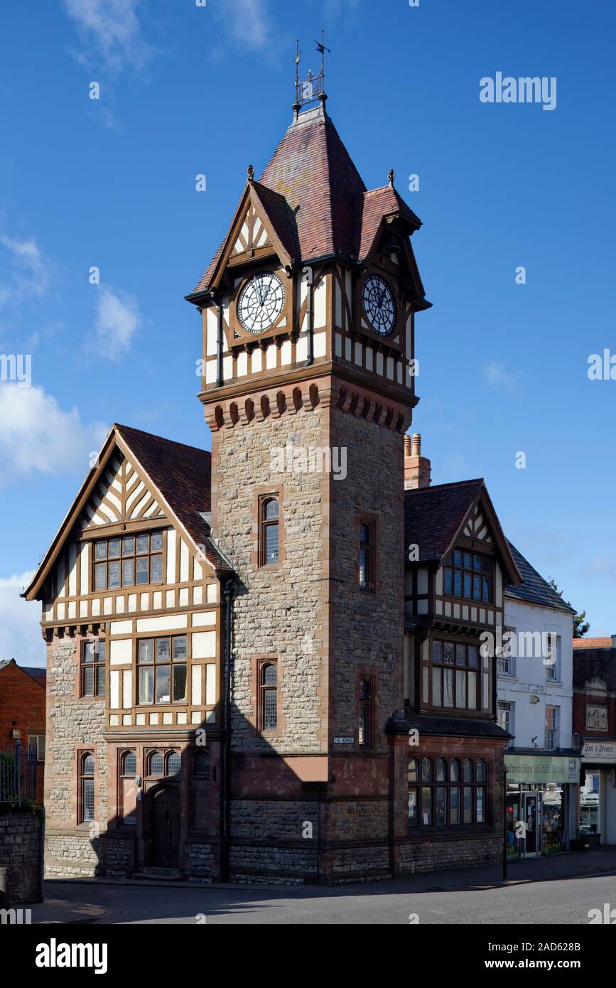 Tudor clock tower hi-res stock photography and images - Alamy