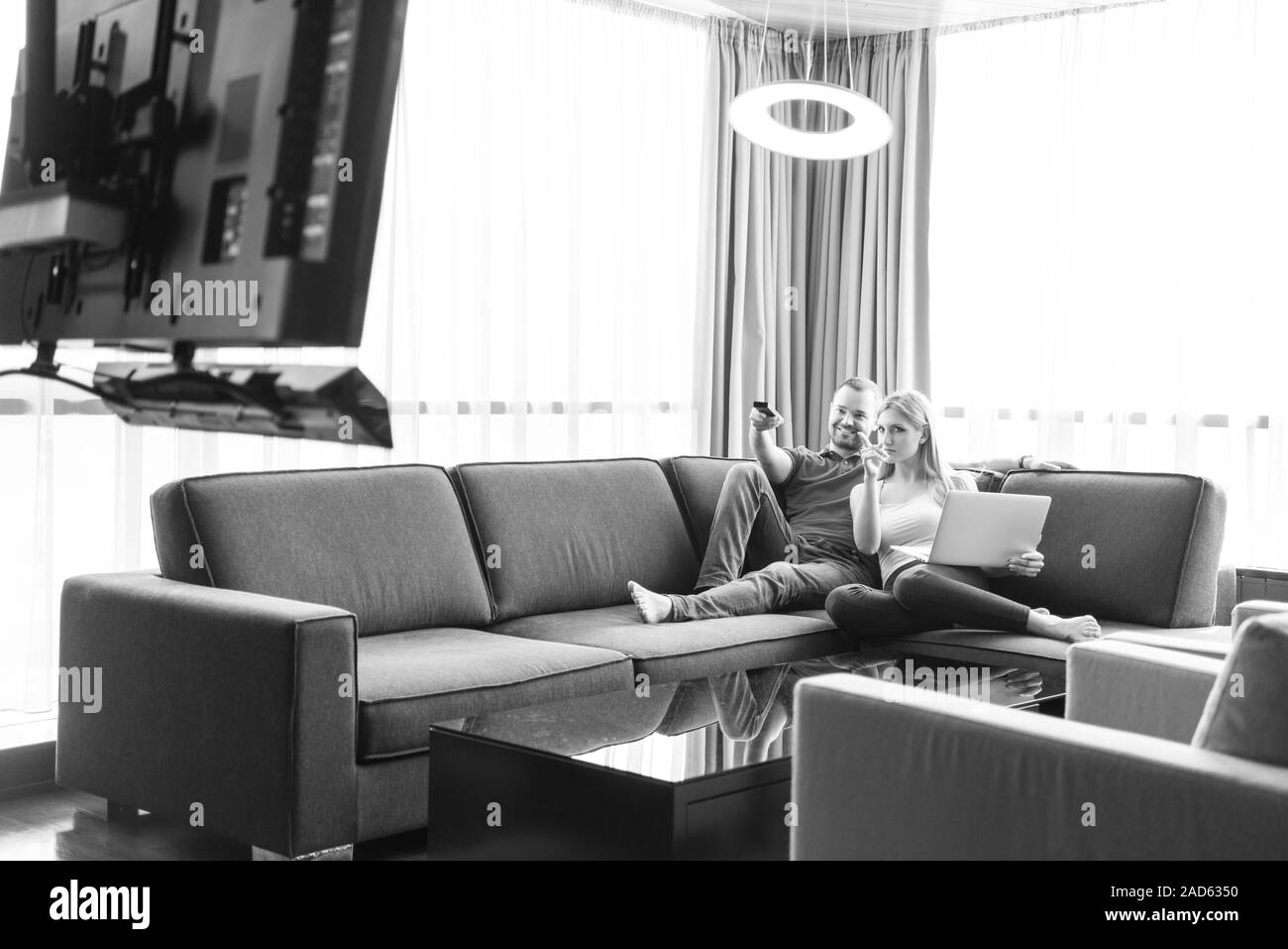 Smiling couple in room Black and White Stock Photos & Images - Alamy