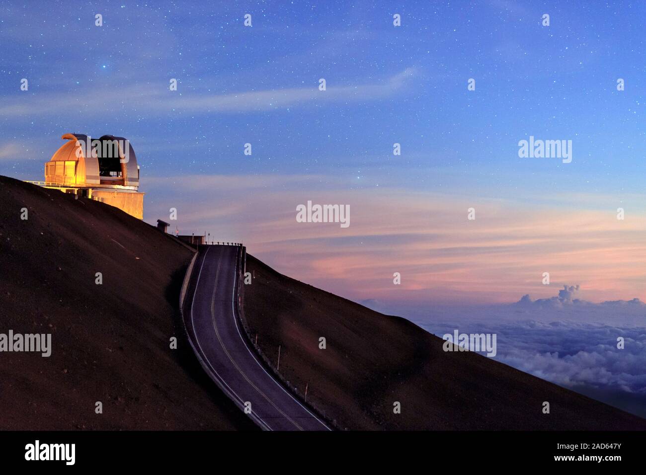 Mauna Kea observatory. View of United Kingdom Infrared Telescope (UKIRT ...