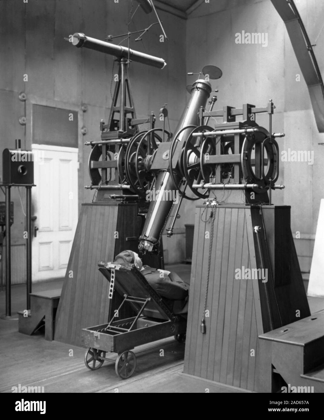 Transit circle observations. US astronomer John Churchill Hammond (1871 ...