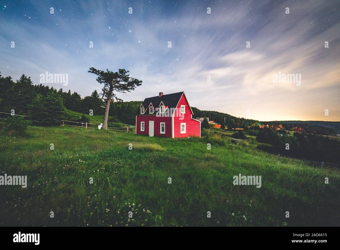 Saltbox house newfoundland hi-res stock photography and images - Alamy
