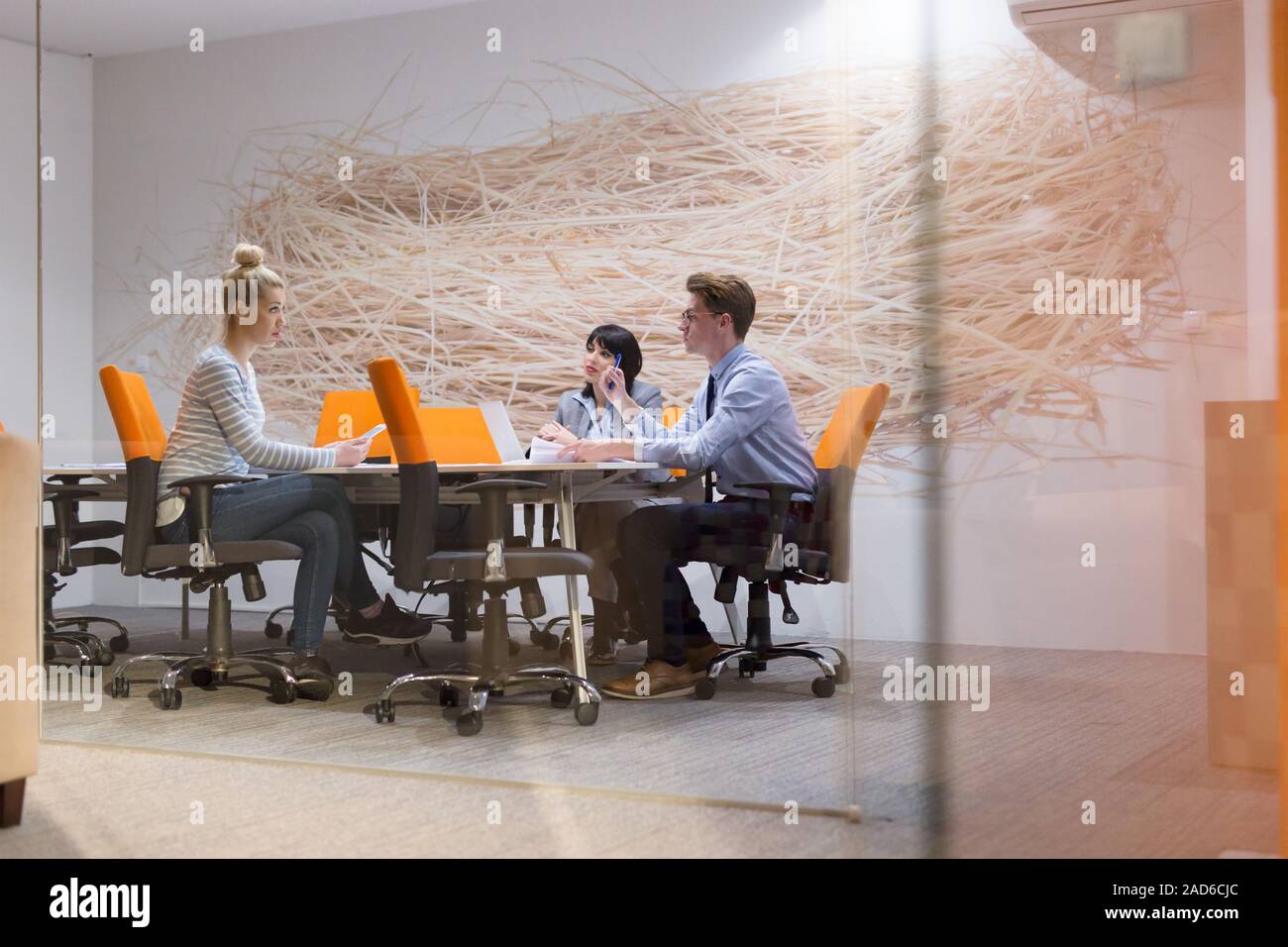 Team building seminar hi-res stock photography and images - Alamy