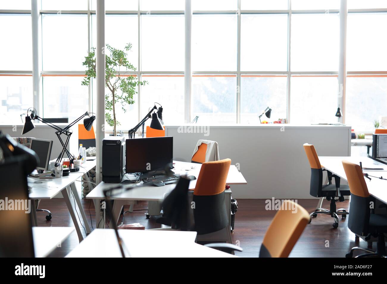Interior empty big modern office hi-res stock photography and images ...