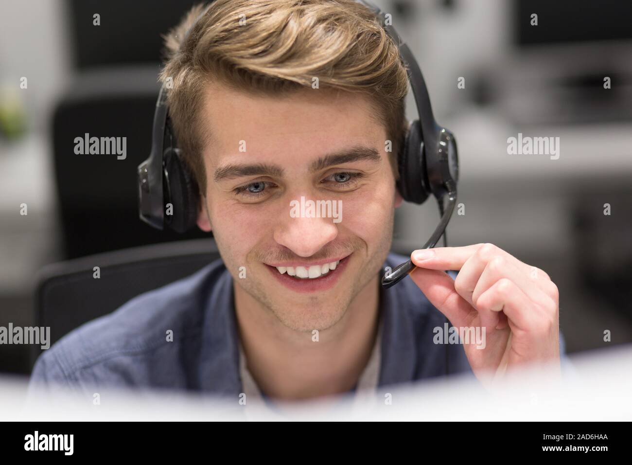Male operator hi-res stock photography and images - Alamy