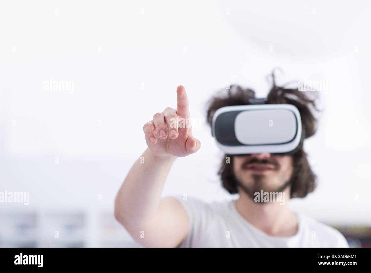 man using VR-headset glasses of virtual reality Stock Photo - Alamy