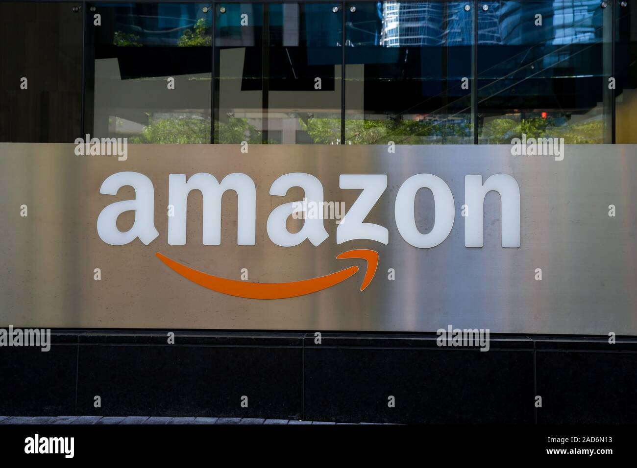 Amazon logo office building hi-res stock photography and images - Alamy