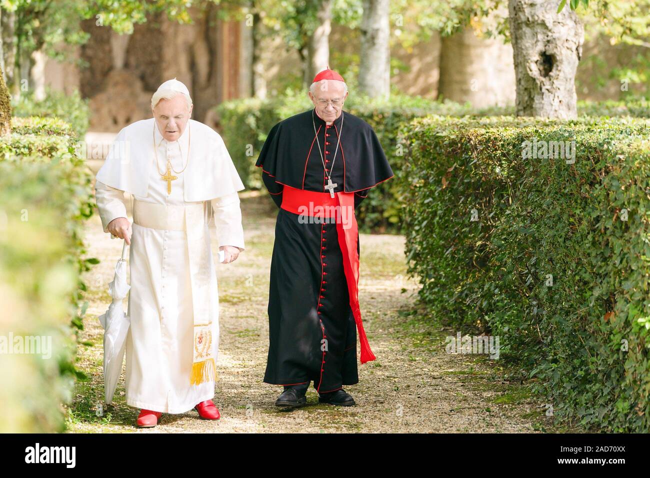 THE TWO POPES, from left: Anthony Hopkins as Pope Benedict XVI ...