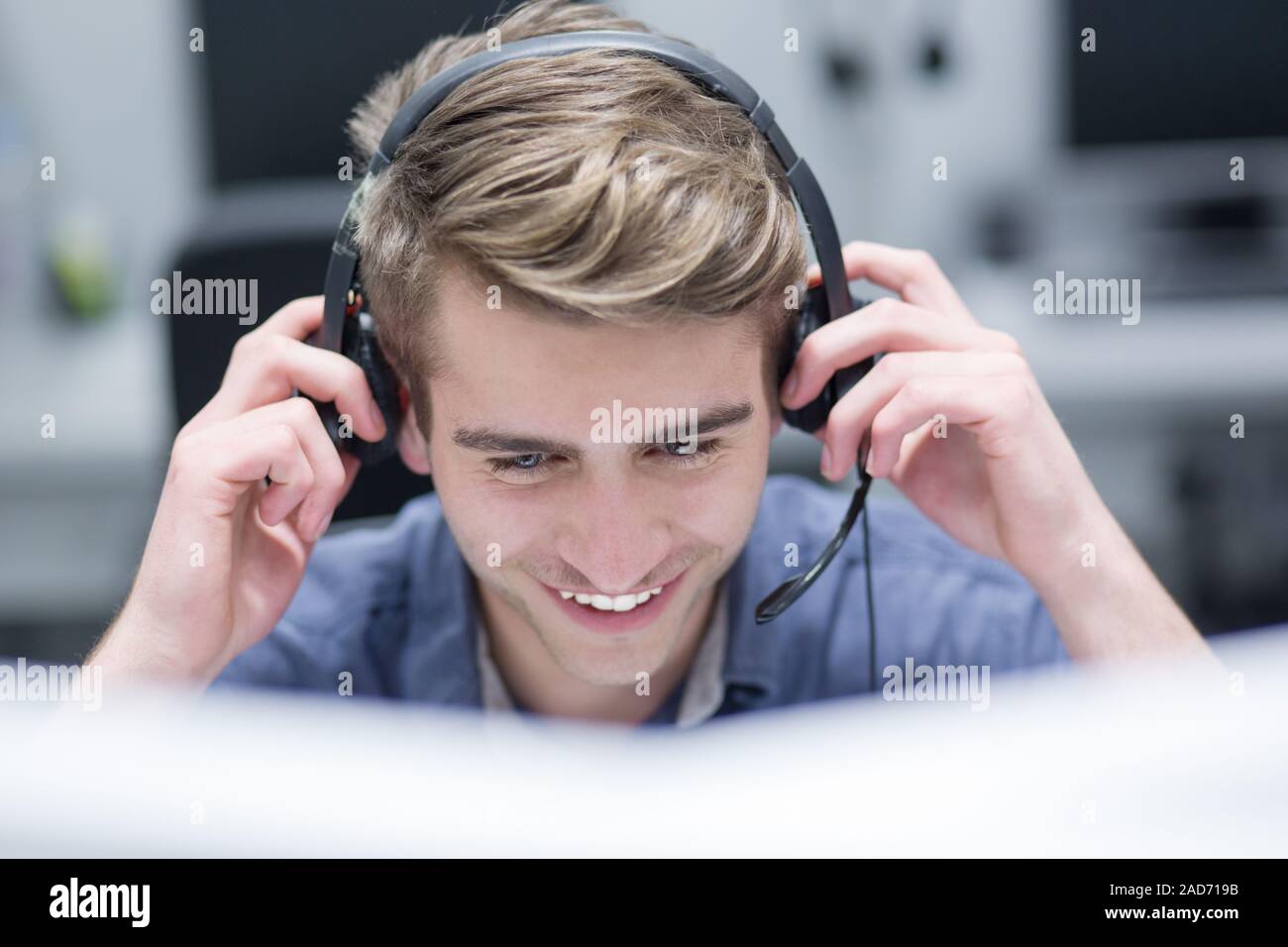 Male doing work hi-res stock photography and images - Alamy