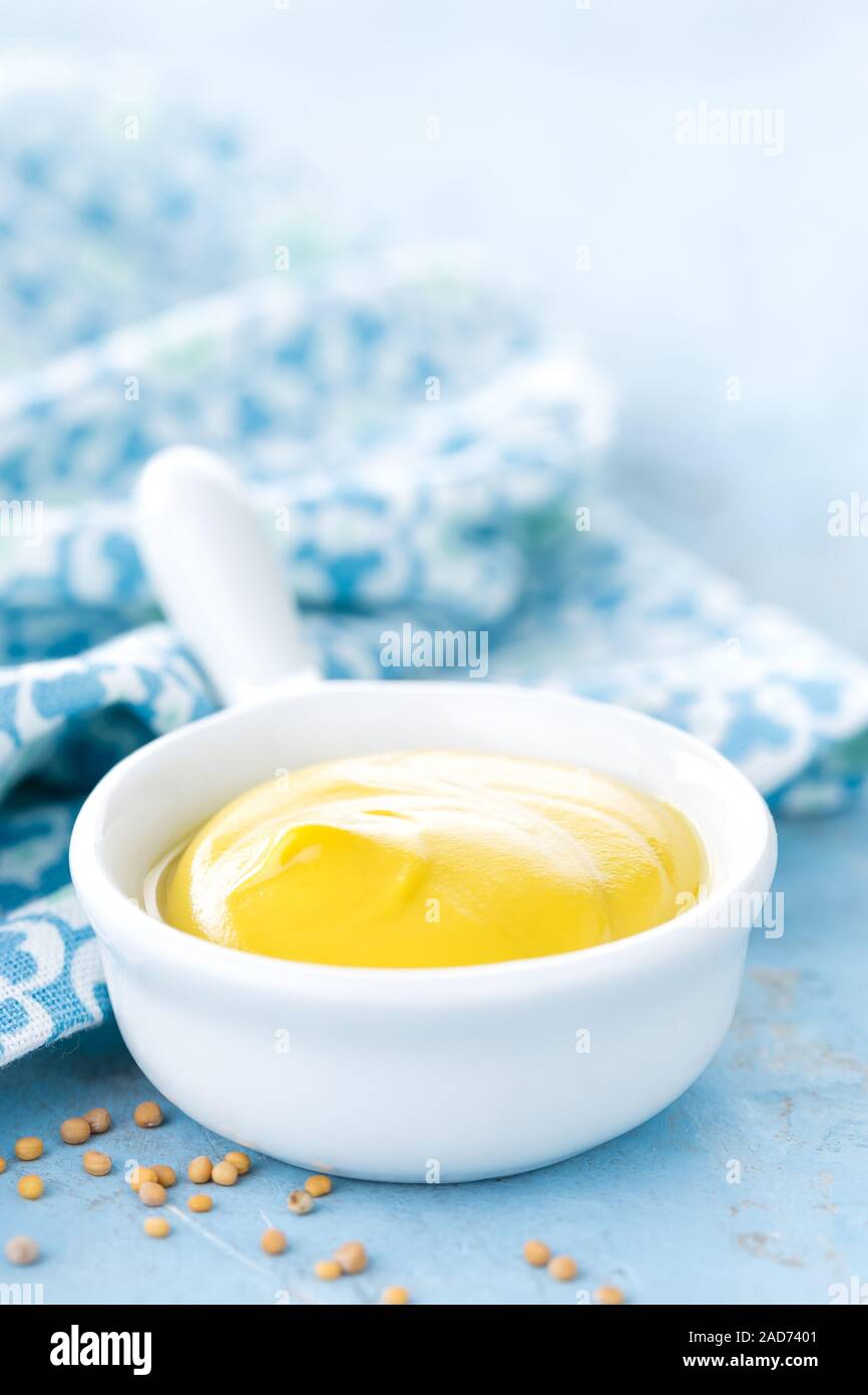 French mustard cream sauce hi-res stock photography and images - Alamy
