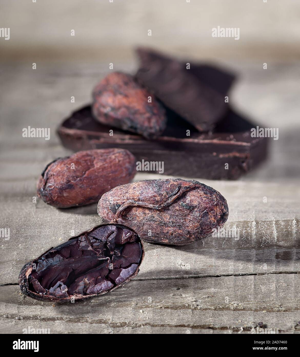 Dark chocolate beans hi-res stock photography and images - Alamy