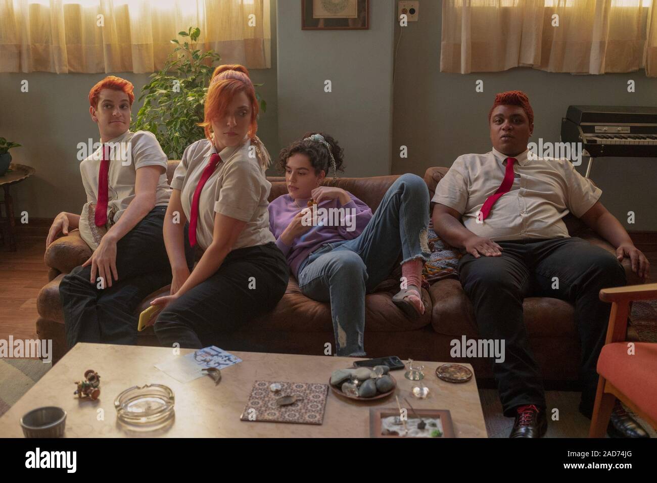 NOBODY'S LOOKING, from left: Victor Lamoglia, Julia Rabello, Kefera ...