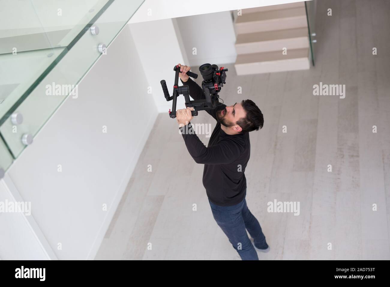 Videographer frame hi-res stock photography and images - Alamy