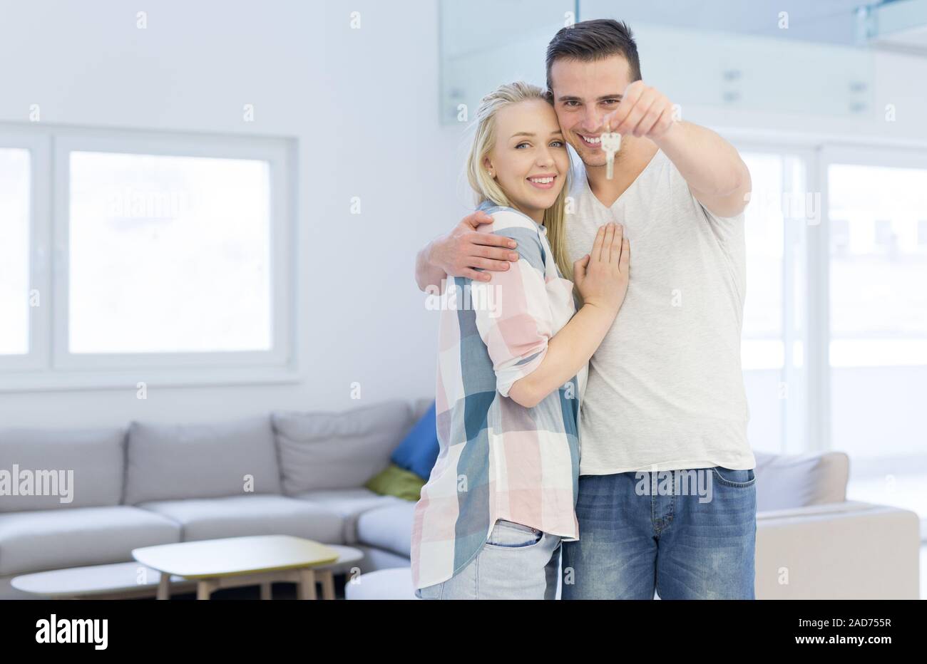 Man woman couple house residence hi-res stock photography and images ...