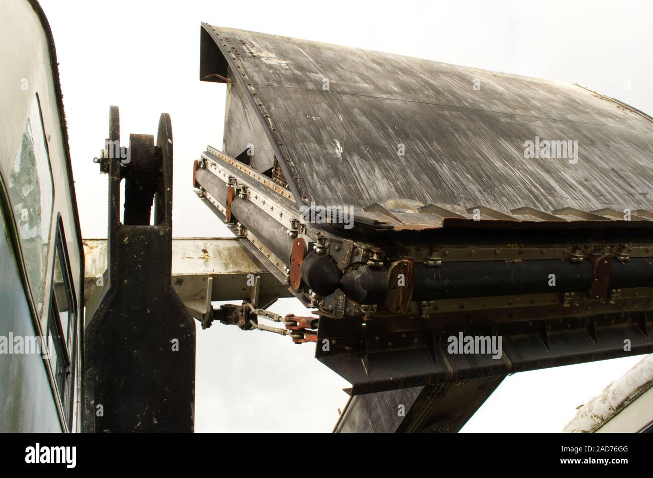 The moveable gate of the Montech water slope showing the seals around ...