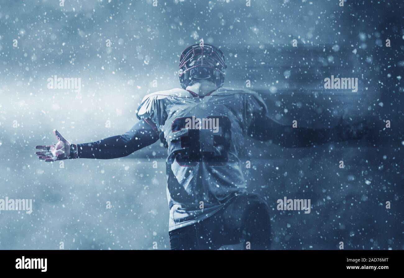 american football player celebrating after scoring a touchdown Stock ...