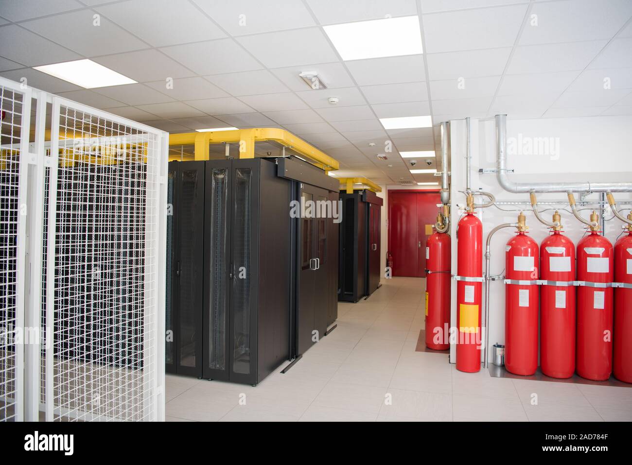modern server room Stock Photo - Alamy