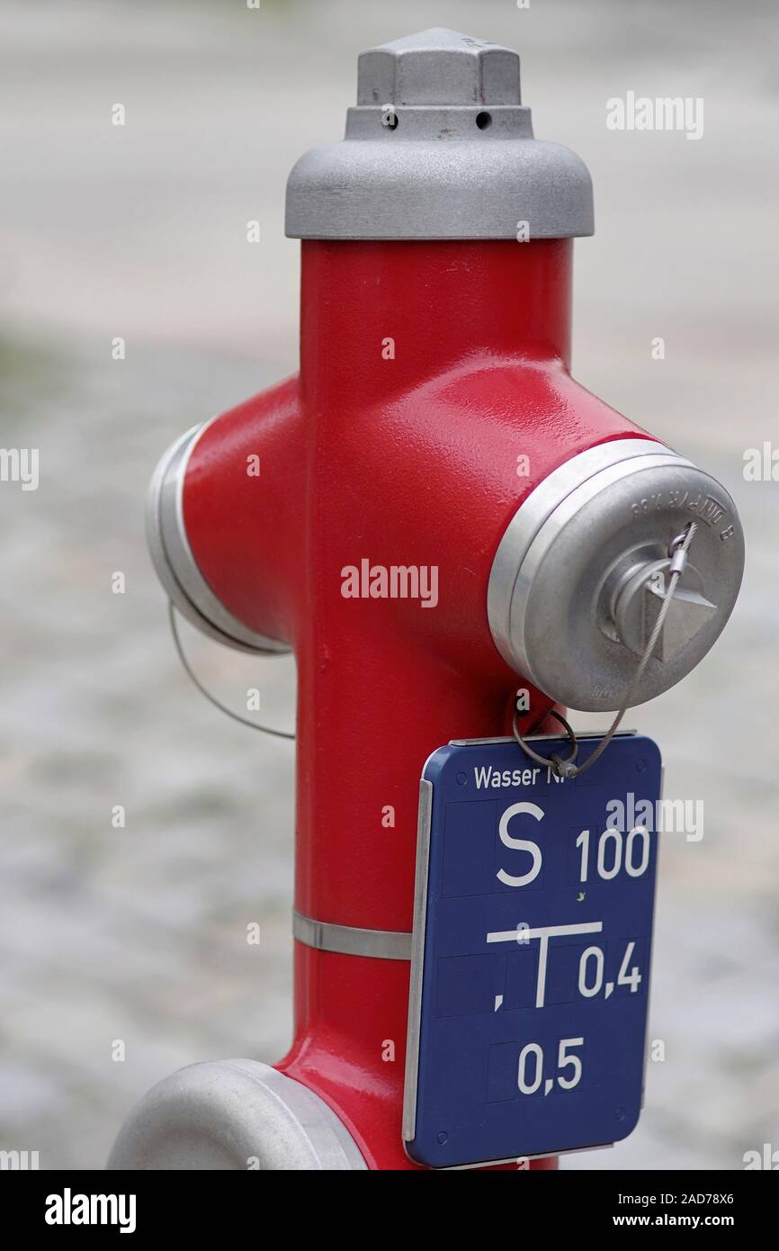 Fire hydrant johnny pump hi-res stock photography and images - Alamy