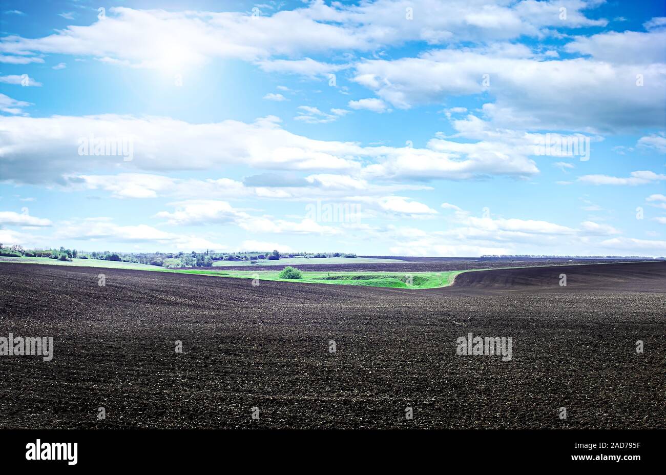 Bright sunny farm view hi-res stock photography and images - Alamy