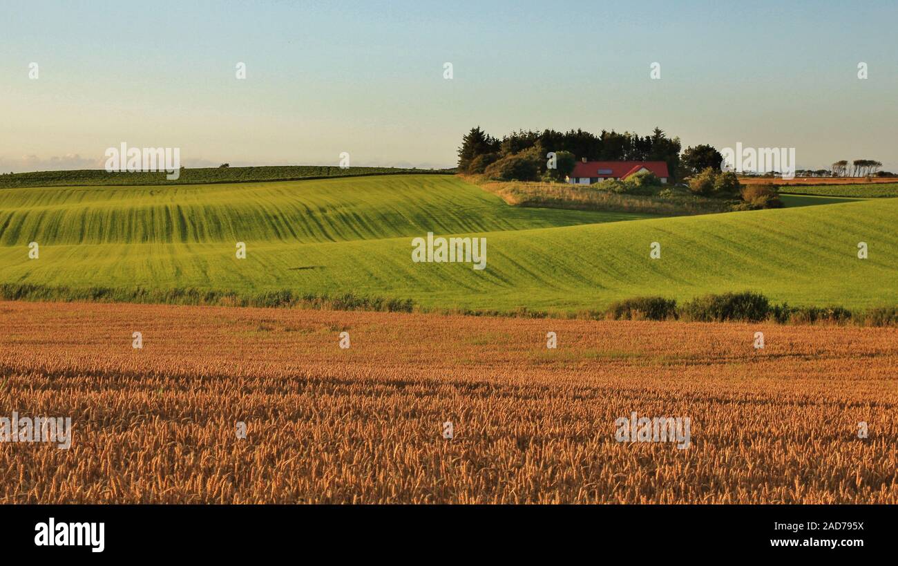 Shaped hills hi-res stock photography and images - Alamy