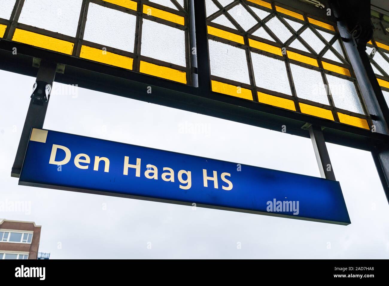 Den haag public transport station hi-res stock photography and images ...