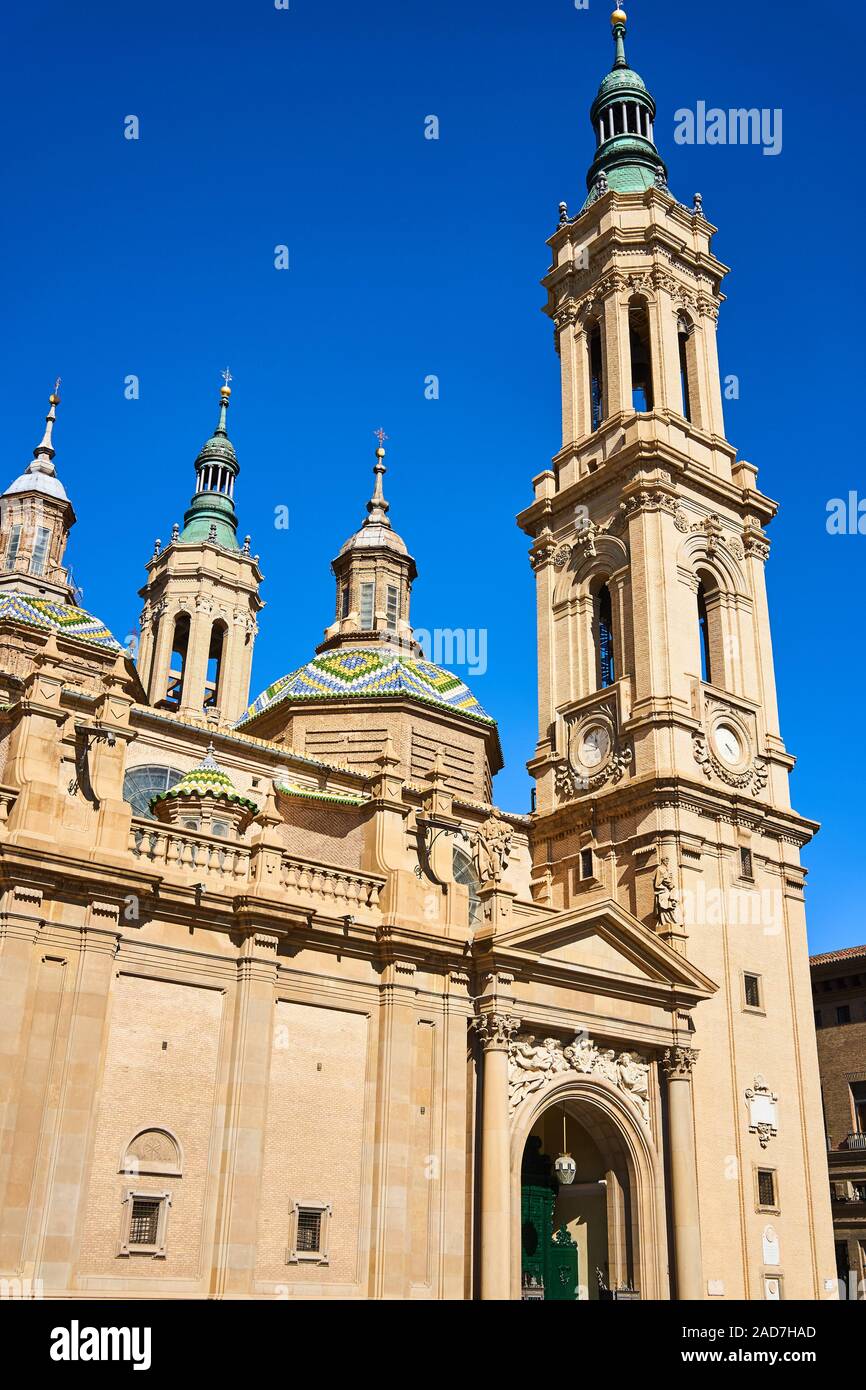 Basilica de nuestra senora del pilar hi-res stock photography and ...