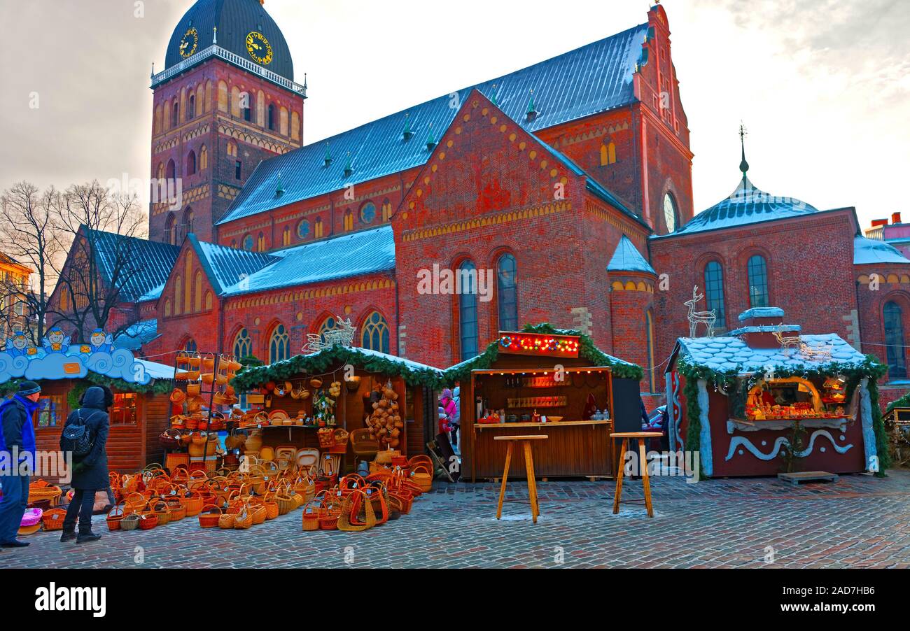 European Christmas fair stalls with straw baskets and other traditional ...