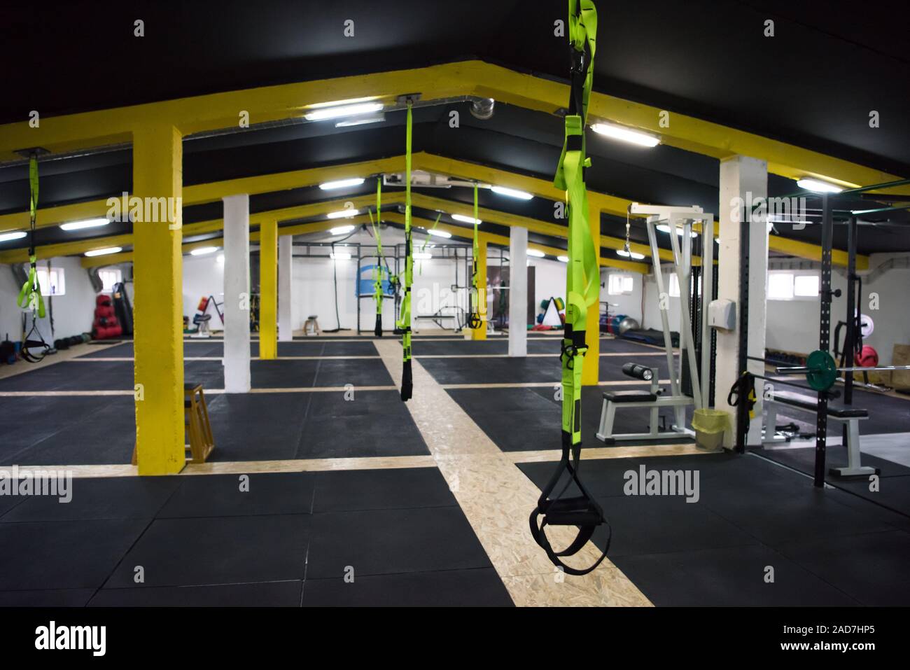Empty cross fit gym hi-res stock photography and images - Alamy