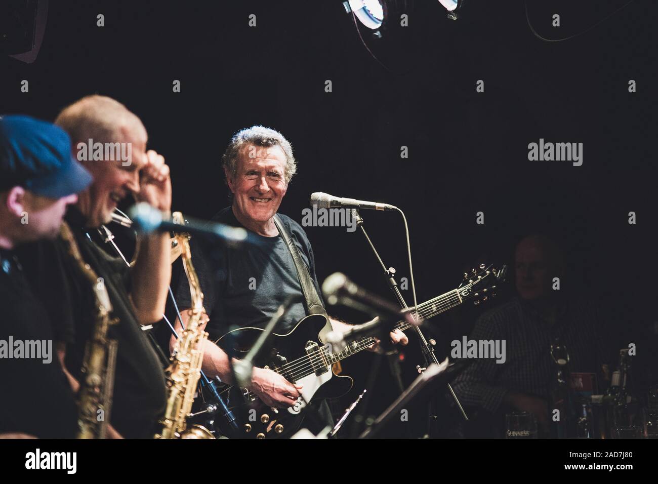 Three sixty band hi-res stock photography and images - Alamy