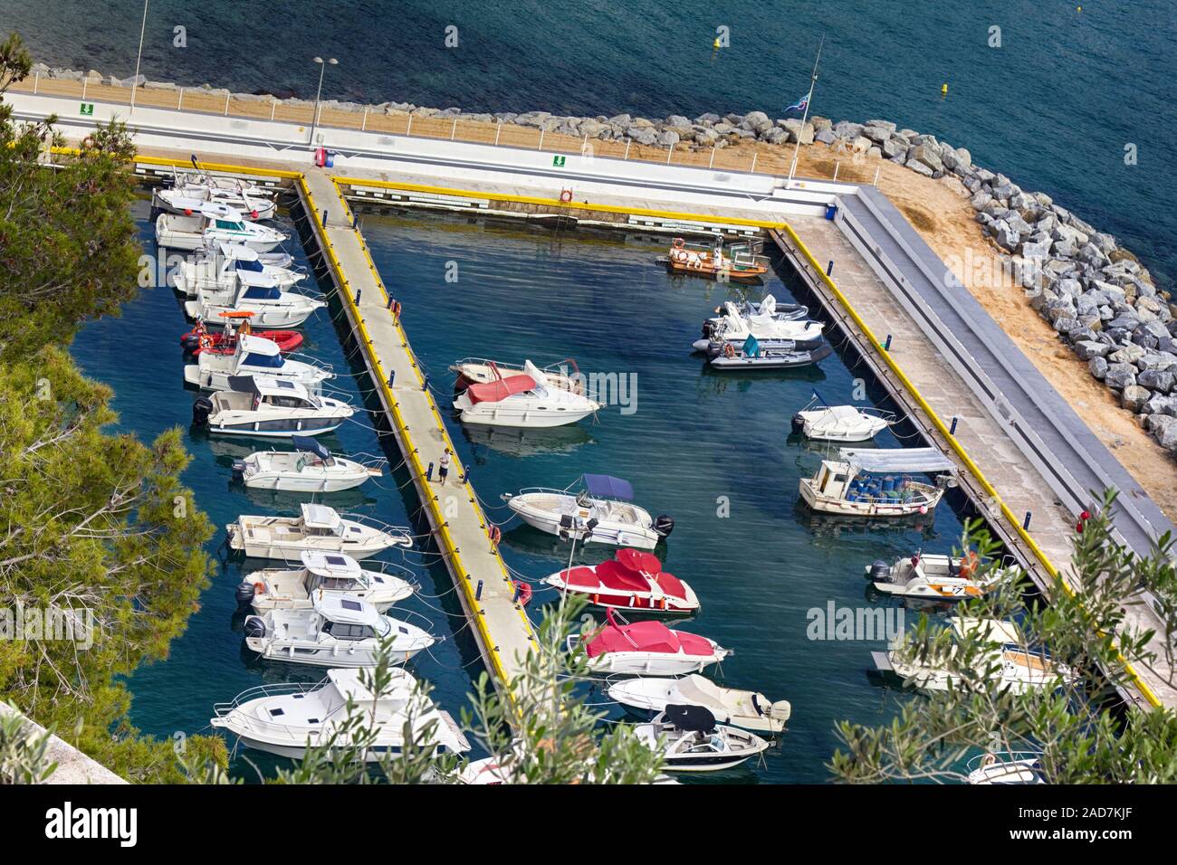 Yacht club with large number of boats, yachts, sailboat Stock Photo - Alamy