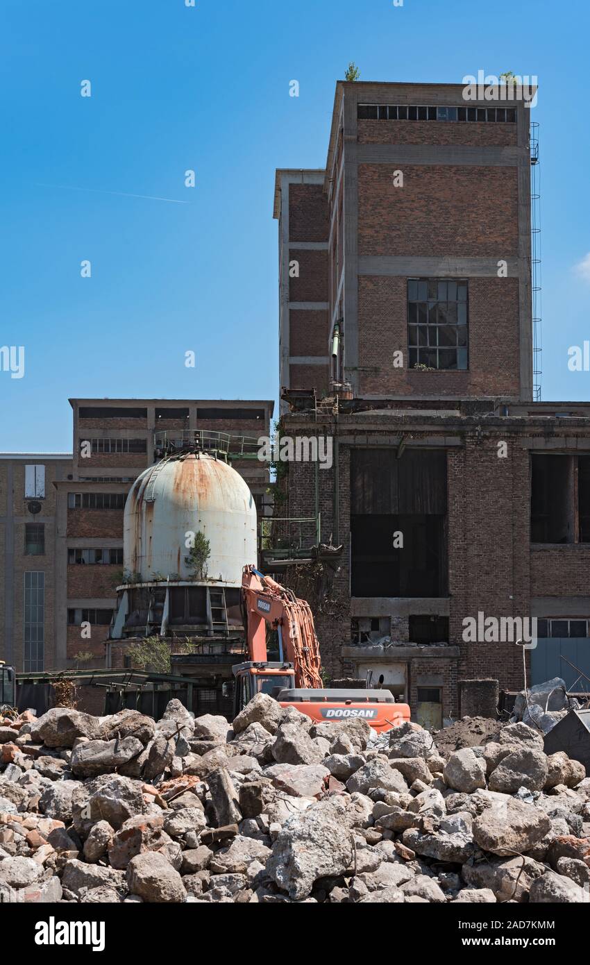 Remodeling and partial demolition of a former paper mill, cellulose ...