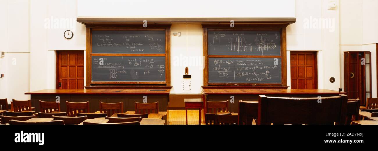 Empty university lecture hall clock hi-res stock photography and images ...