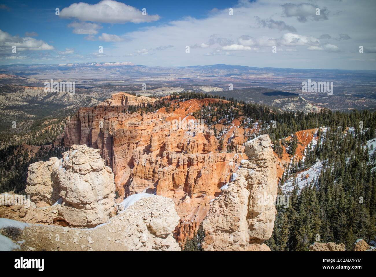 Red Rocks Hoodoos in Bryce Point at Bryce Canyon National Park, Utah ...