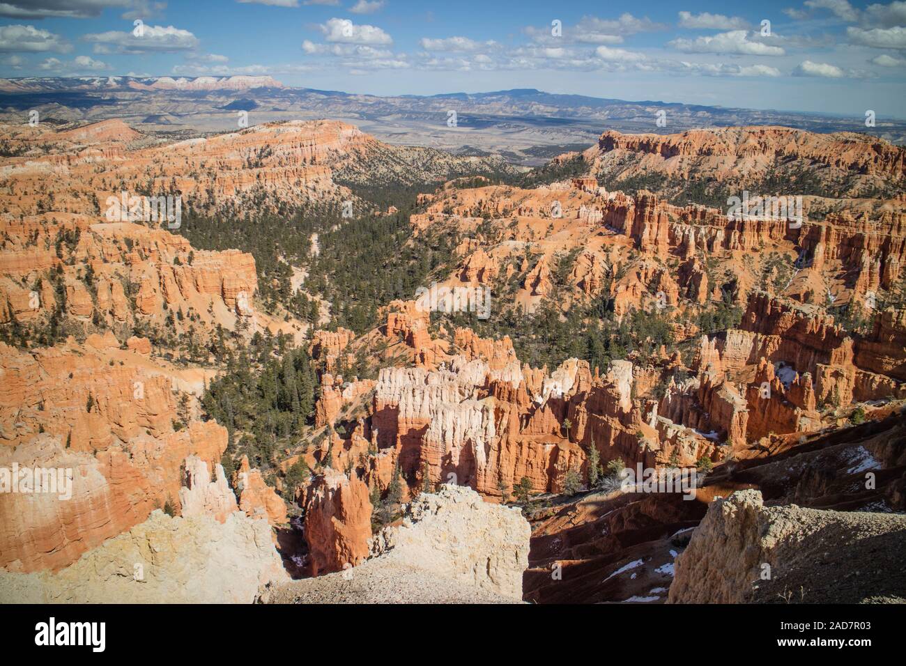 Red Rocks Hoodoos in Inspiration Point at Bryce Canyon National Park ...