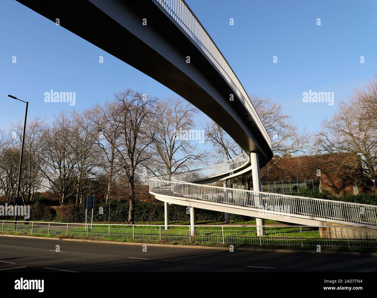 Pedestrian road overpass walkway hi-res stock photography and images ...